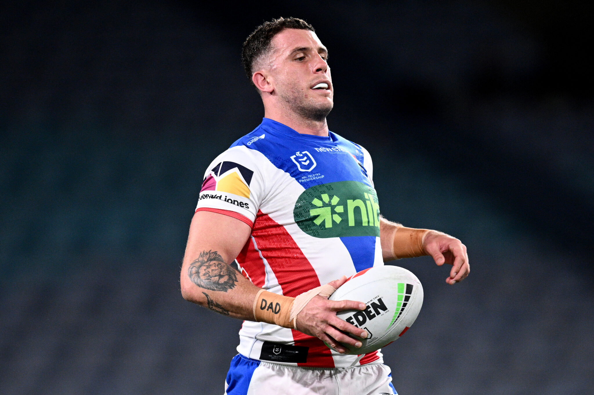 Rabbitohs offer lifeline to ex-Knight Adam Elliott